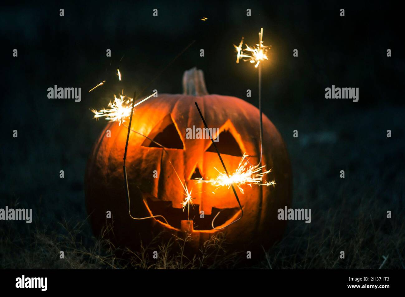 Sparkler pumpkin hi-res stock photography and images - Alamy