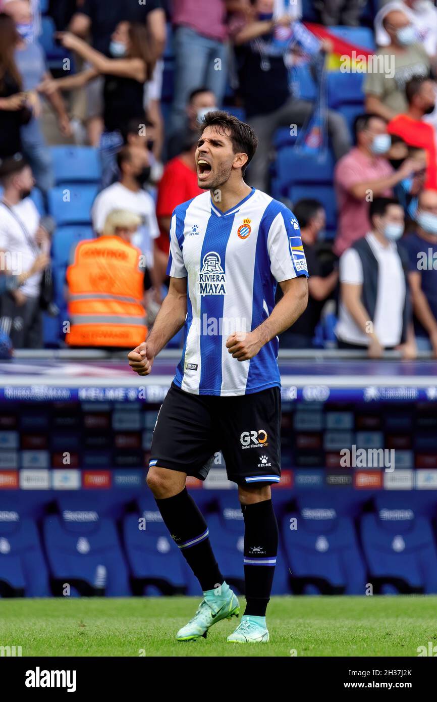 BARCELONA - OCT 3: Leandro Cabrera celebrates the victory during the La ...