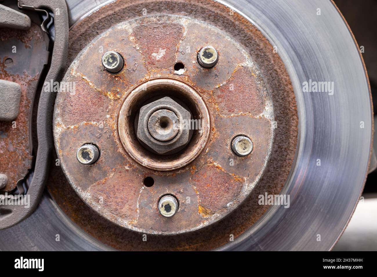 Five car garage hi-res stock photography and images - Alamy