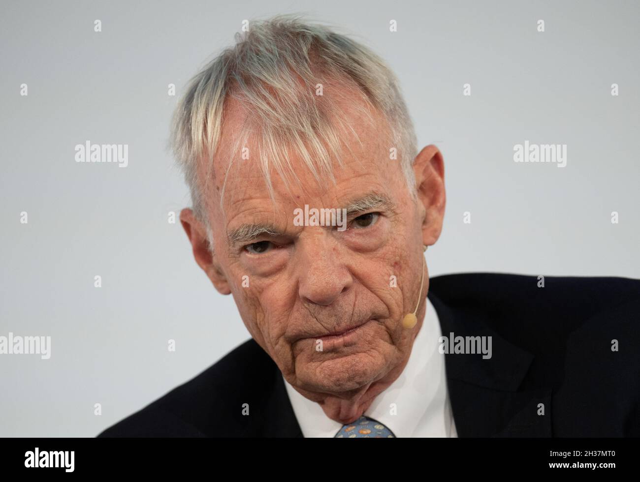 Michael spence nobel hi-res stock photography and images - Alamy