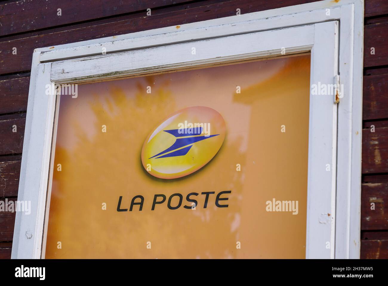 La Poste Logo High Resolution Stock Photography and Images - Alamy