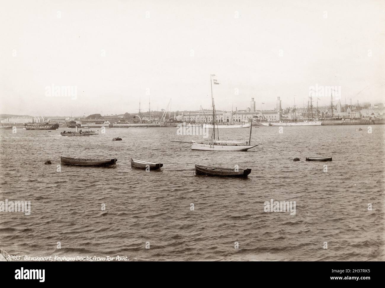 Devonport naval dockyard hi-res stock photography and images - Alamy