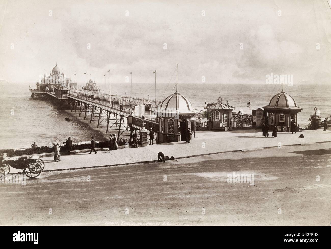 Eastbourne pier vintage hi-res stock photography and images - Alamy