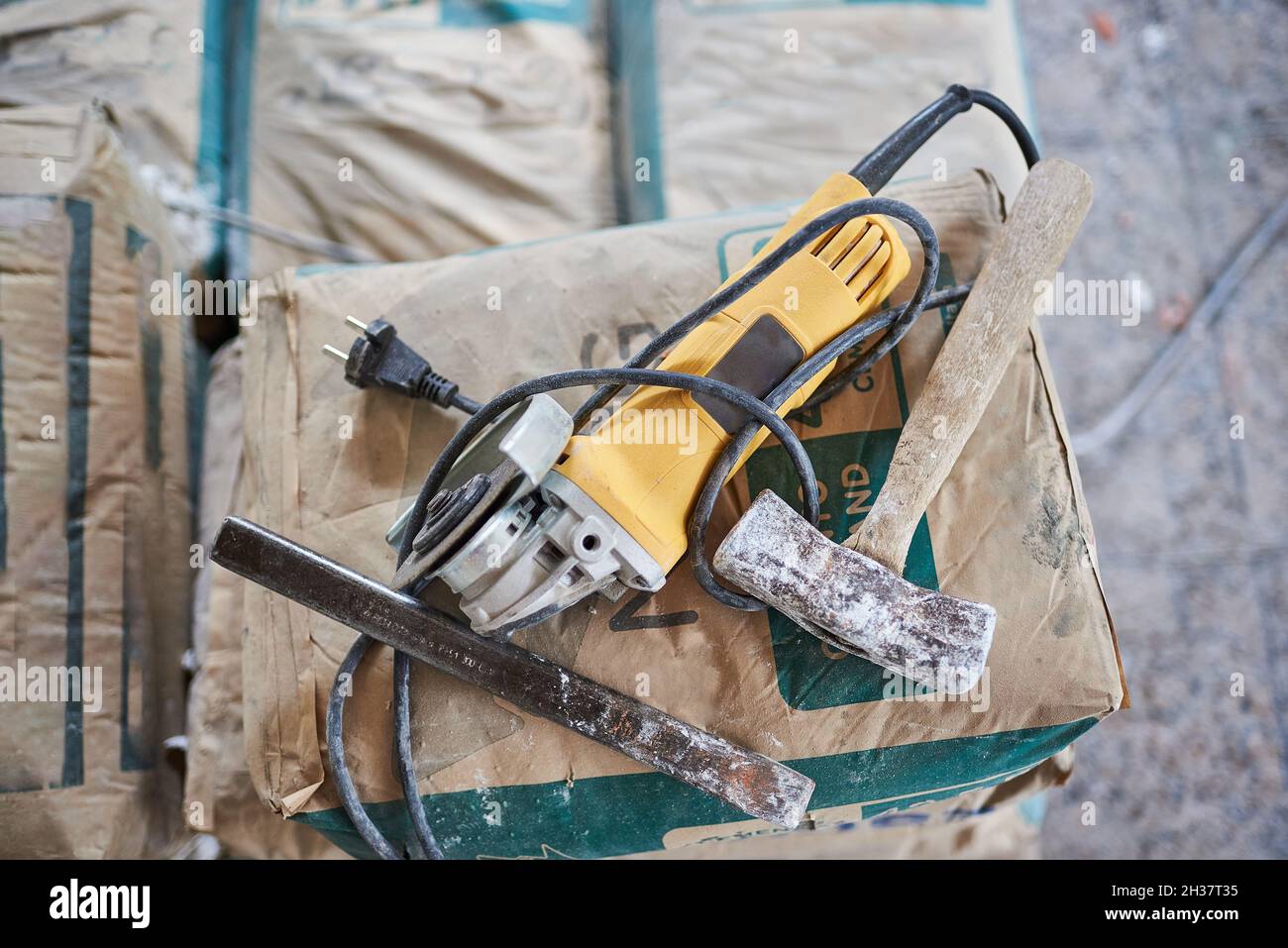 Masonry tools hi-res stock photography and images - Alamy
