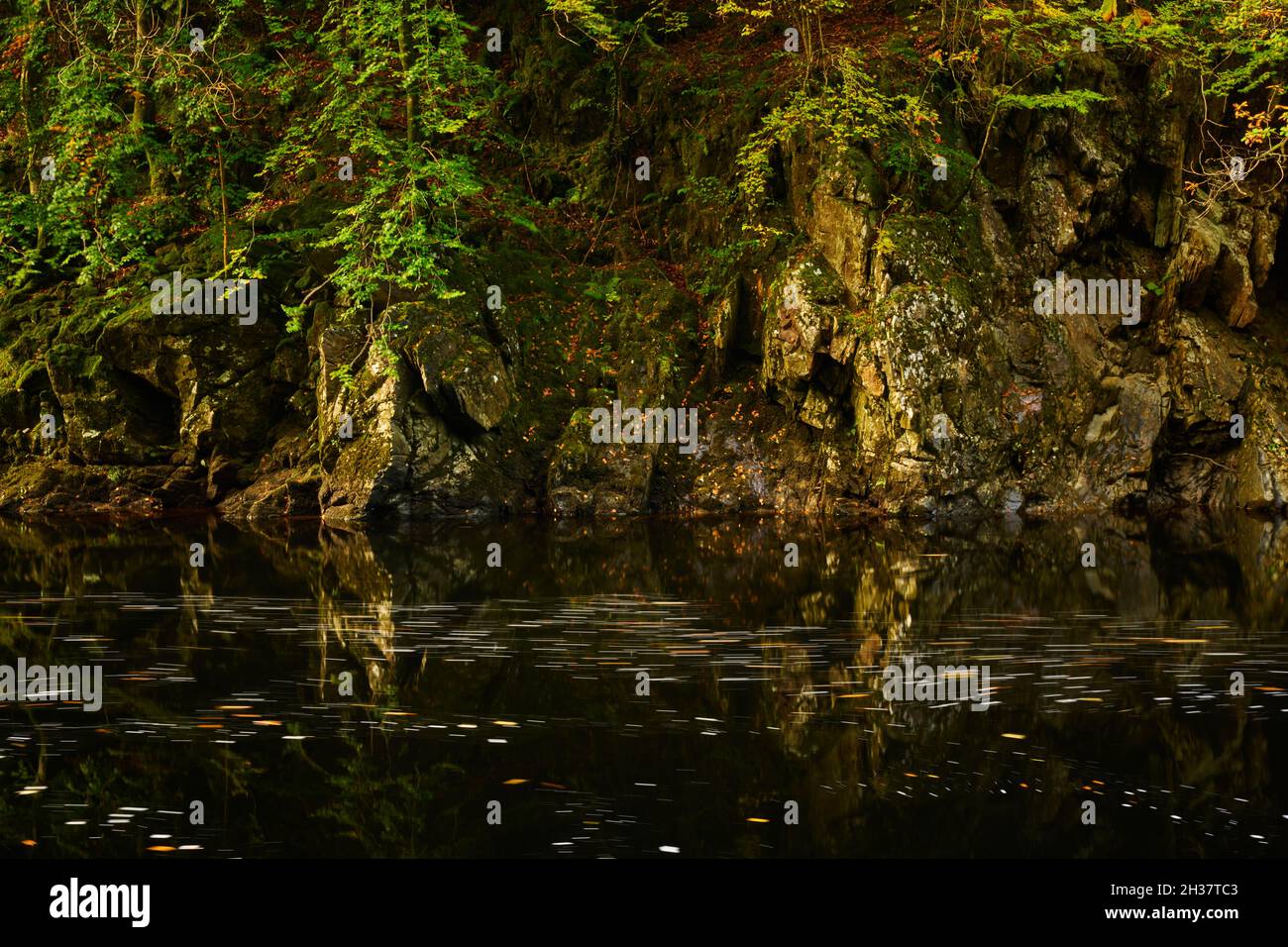 River garry bridge hi-res stock photography and images - Alamy