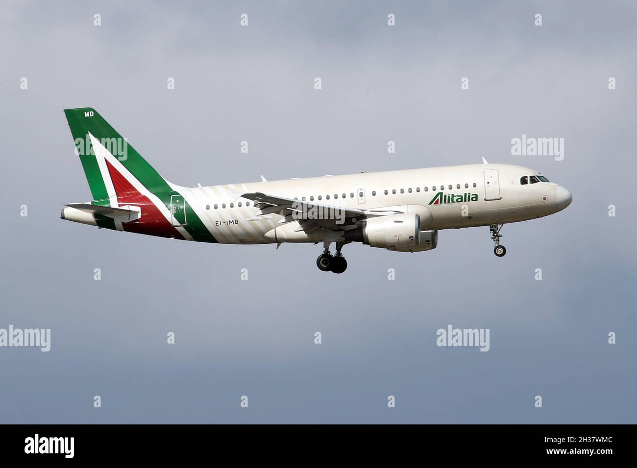 in the photo aircraft of the Ita Company that still fly with the ...