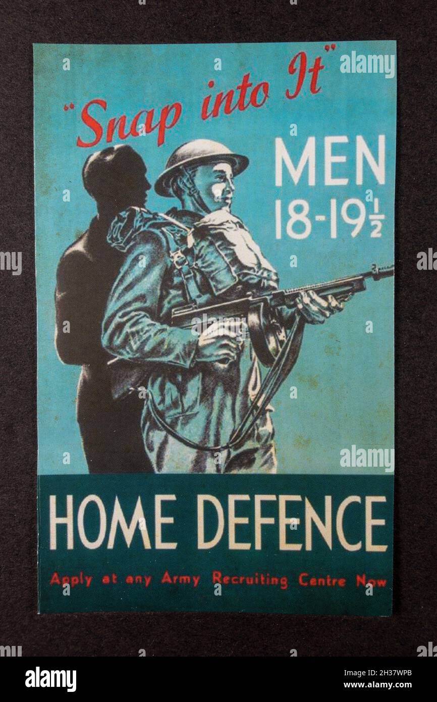 18 to 19 year olds hi-res stock photography and images - Alamy