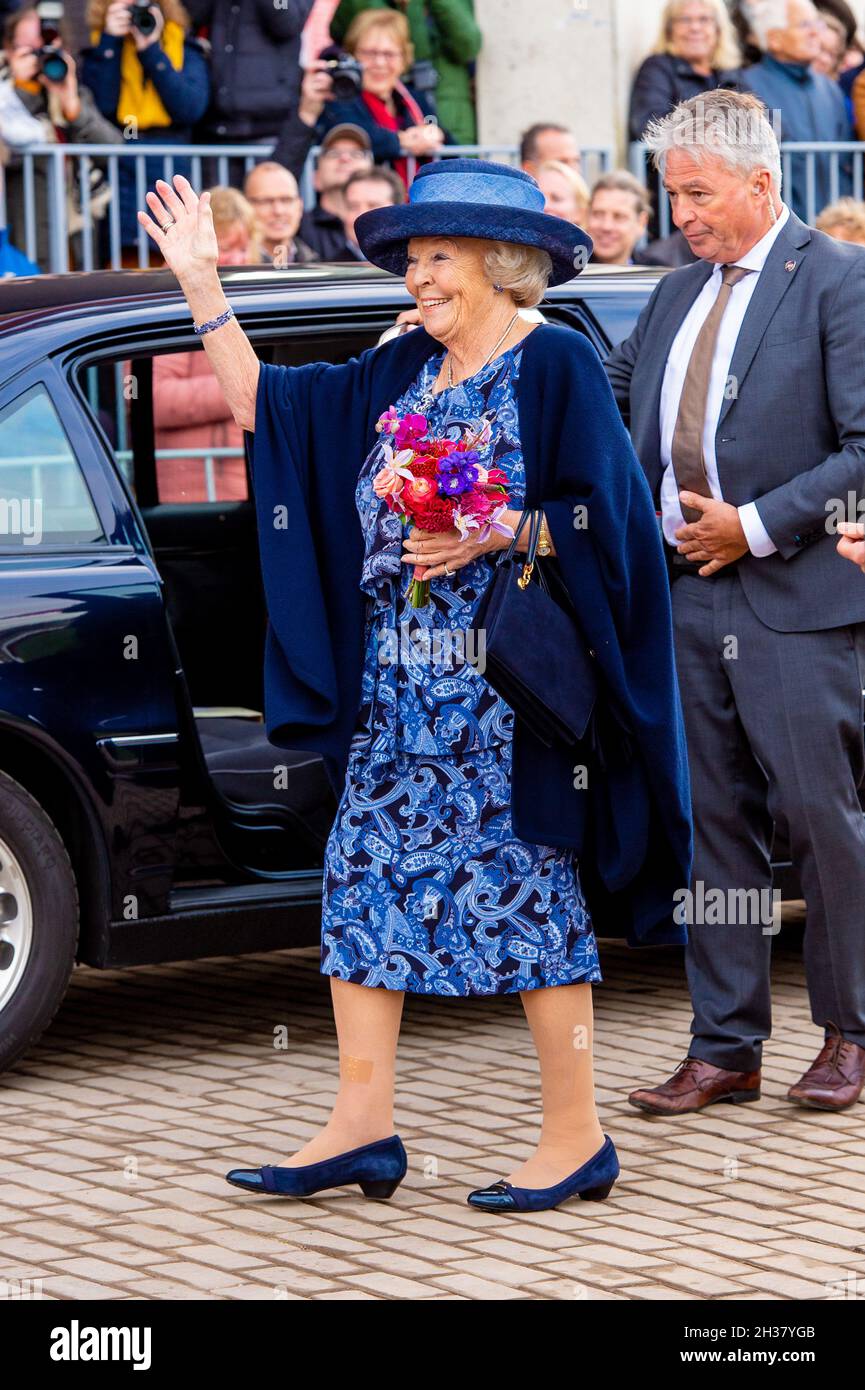 Princess Beatrix at the opening of the Prince Claus Bridge in Dordrecht ...