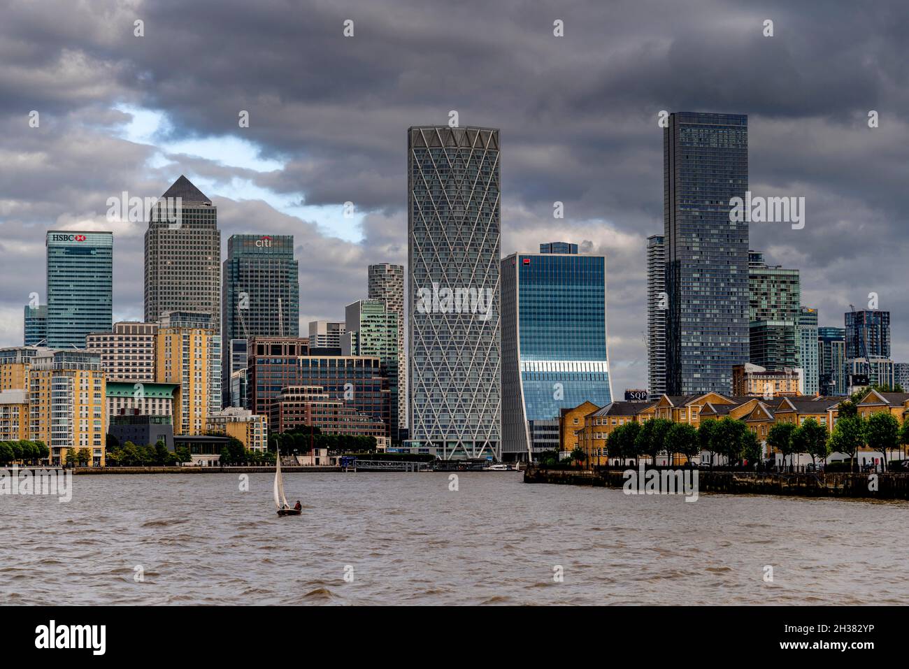 Financial district london 2021 hi-res stock photography and images - Alamy