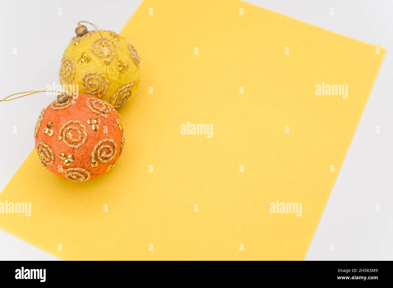 White papier mache christmas decoration hi-res stock photography and ...