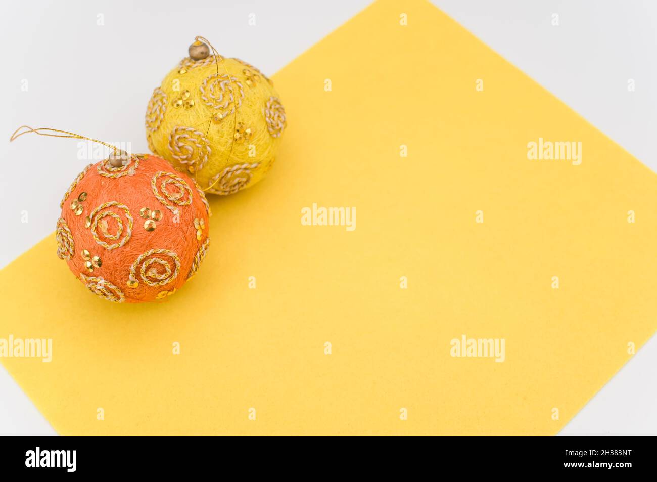 White papier mache christmas decoration hi-res stock photography and ...
