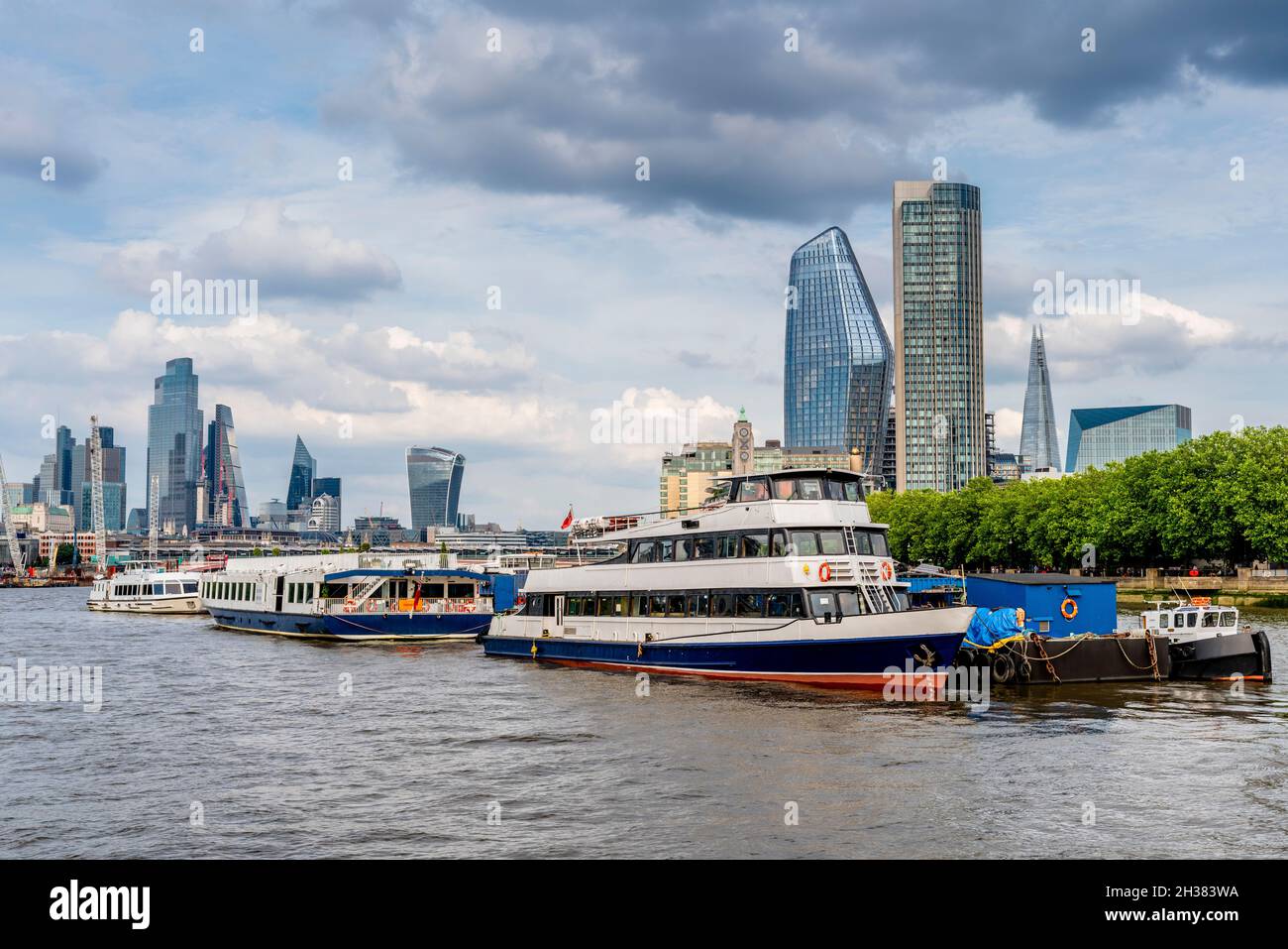 Thames architecture hi-res stock photography and images - Alamy