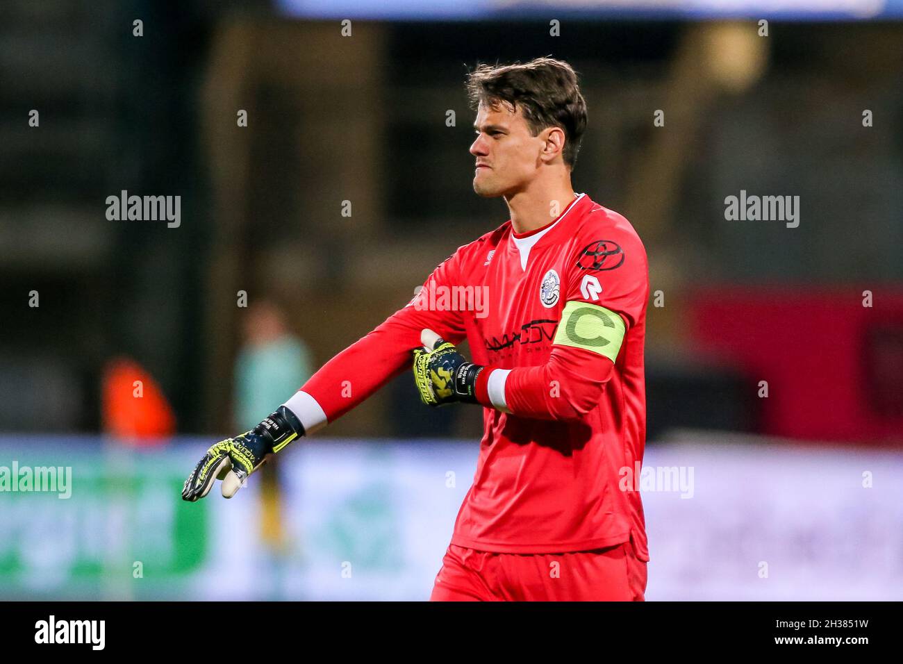 KERKRADE, NETHERLANDS - OCTOBER 26: Goalkeeper Wouter van der Steen of ...