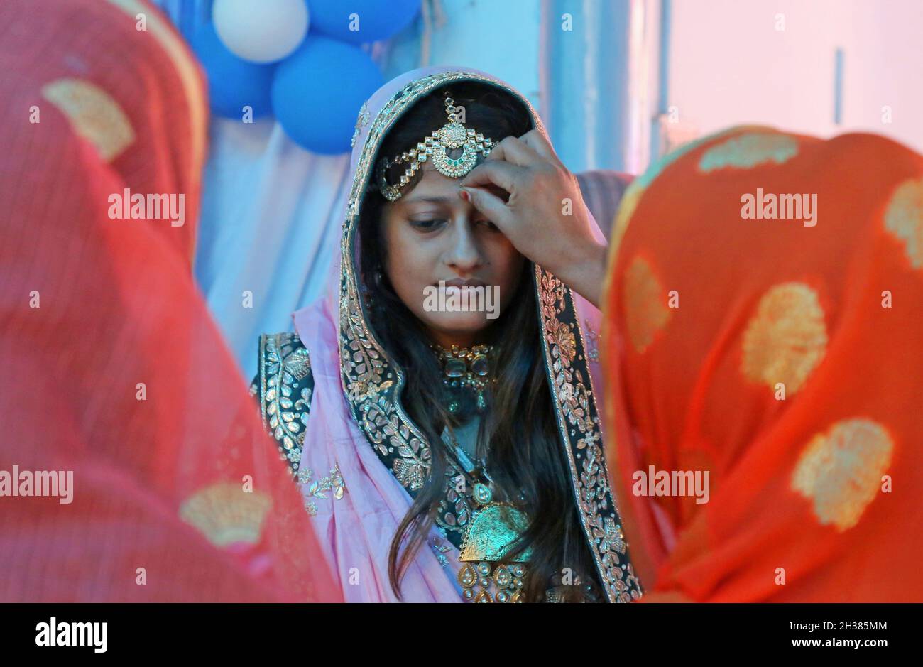 Jainism mask hi-res stock photography and images - Alamy