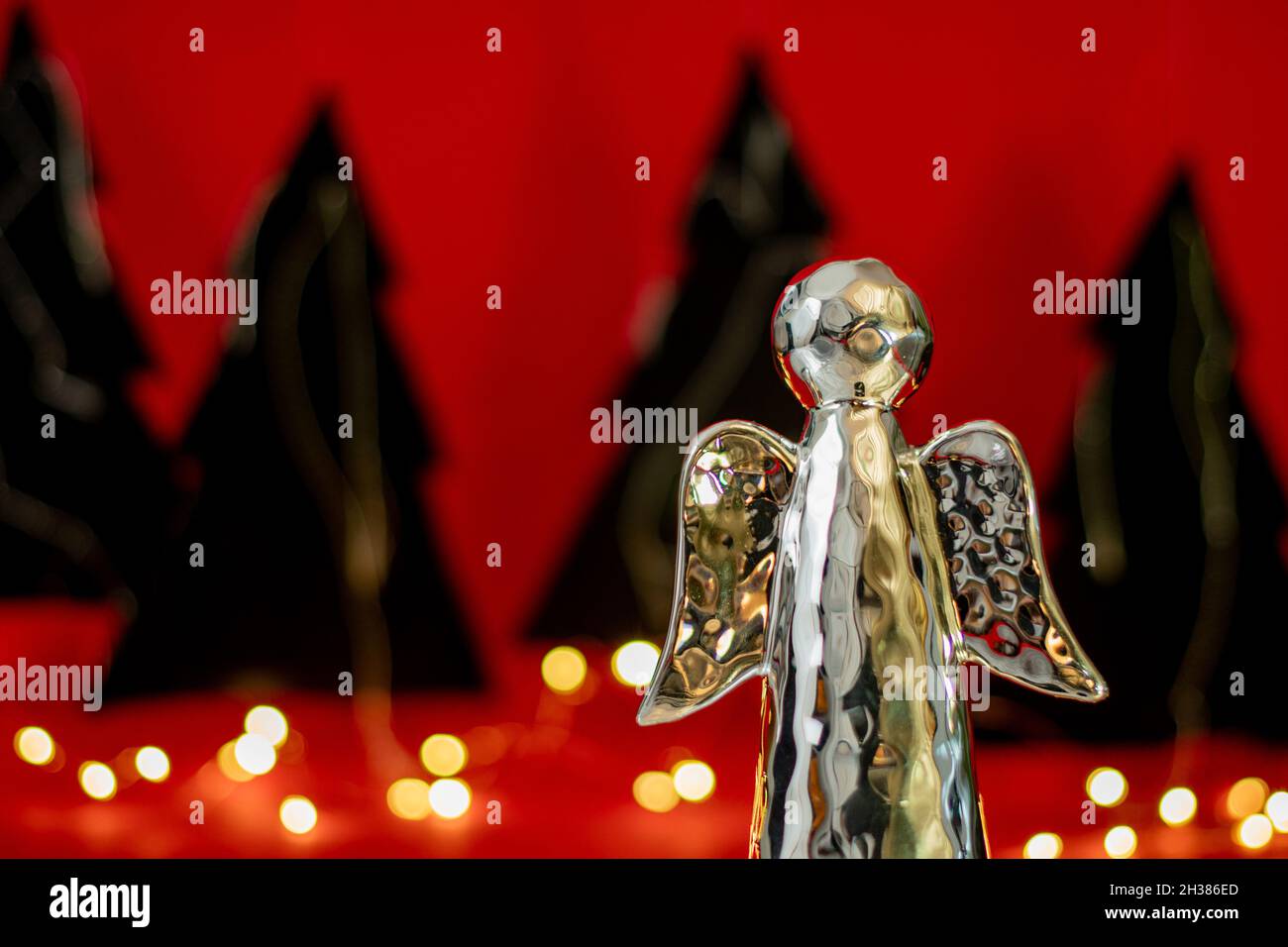 Silver angel hi-res stock photography and images - Alamy
