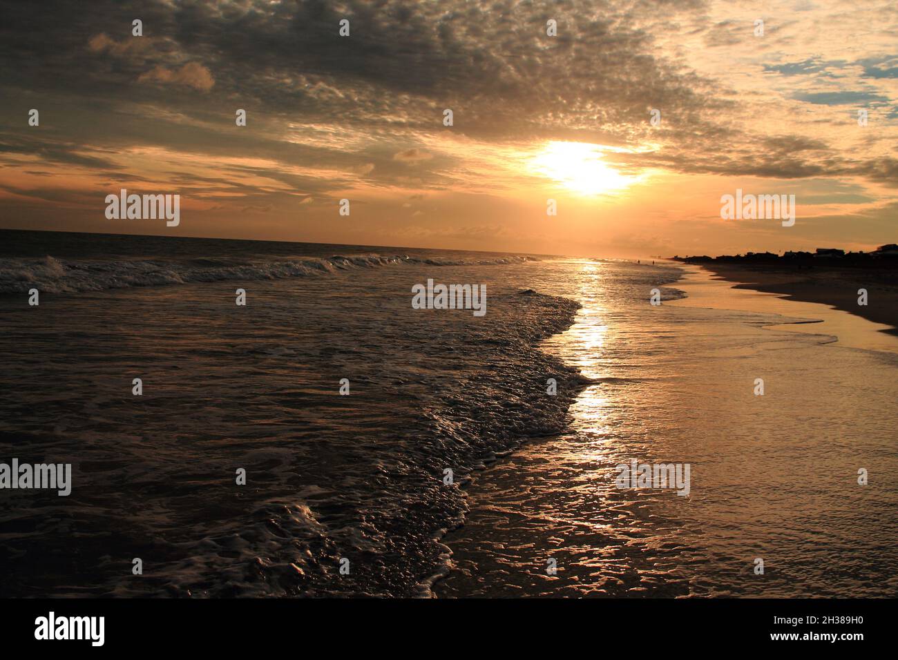 Emerald isle sunset hi-res stock photography and images - Alamy