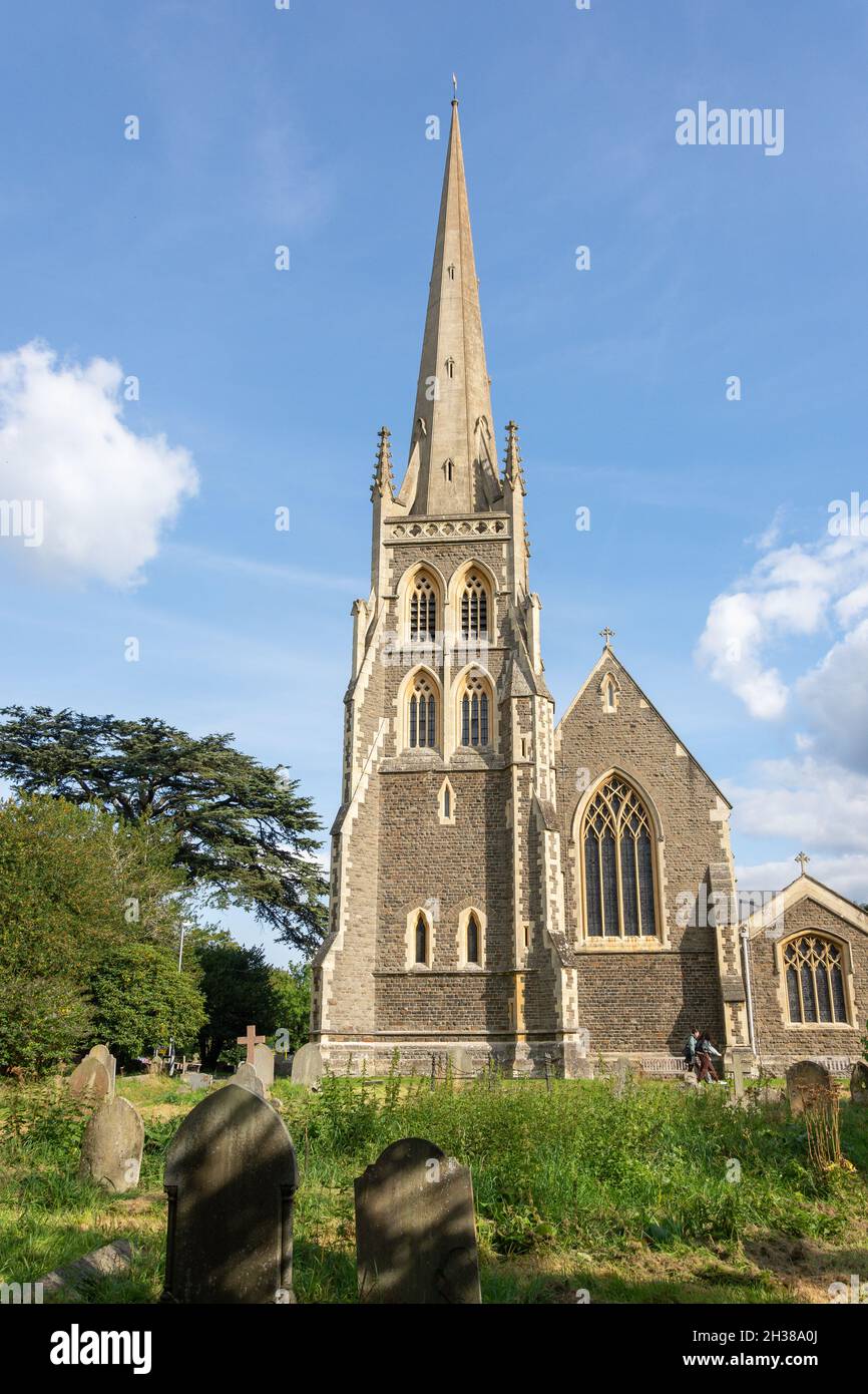 St pauls parish church local parish churchyard steeple reading hi-res ...