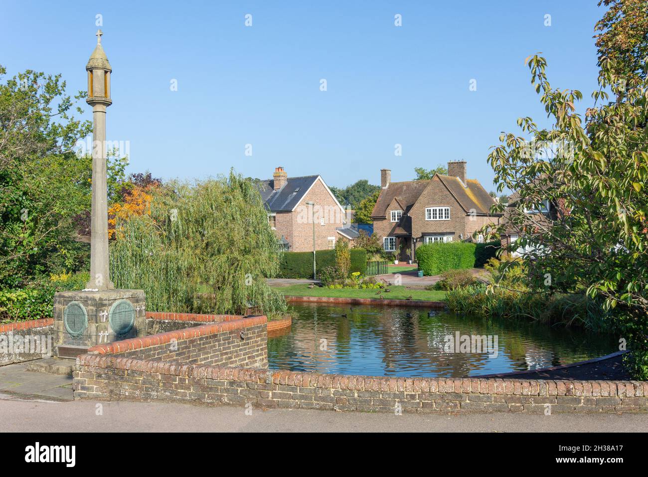 War Memorial and Gun Pond, High Street, Lingfield, Surrey, England ...