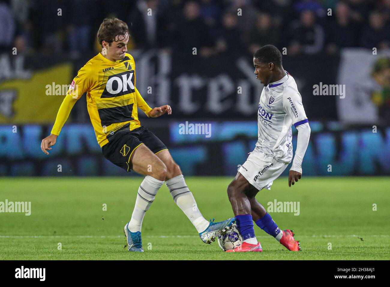 BREDA, NETHERLANDS - OCTOBER 26: Kaj de Rooij of NAC Breda, Yannick ...