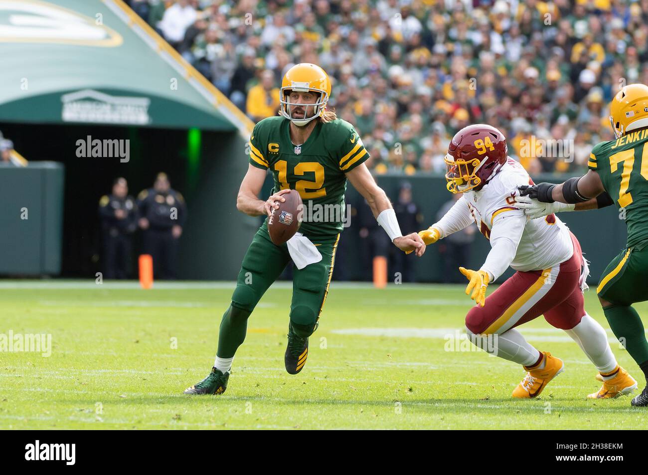 October 24, 2021: Green Bay Packers quarterback Aaron Rodgers #12 ...
