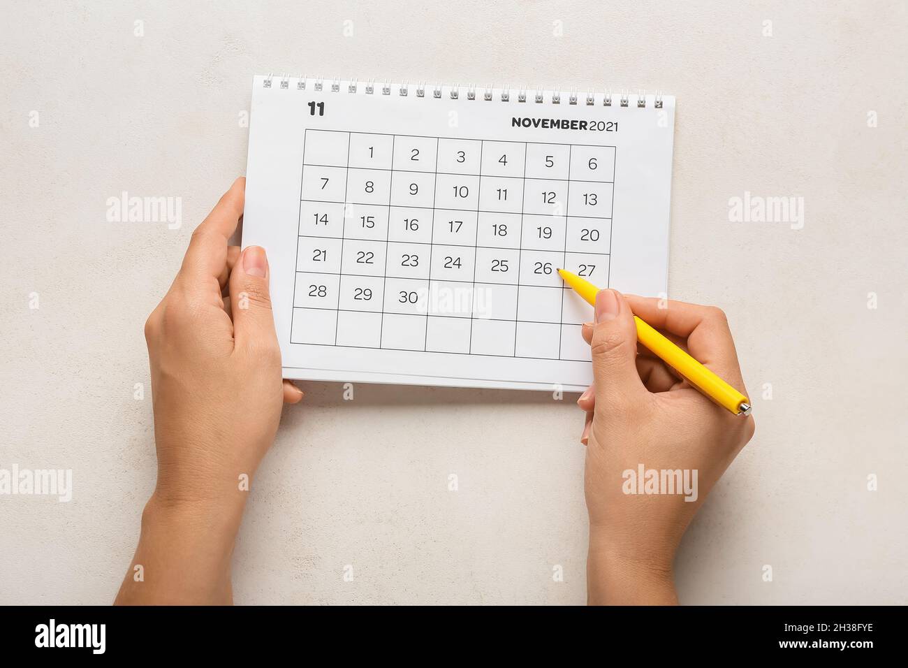 Calendar page pen marking hi-res stock photography and images - Alamy