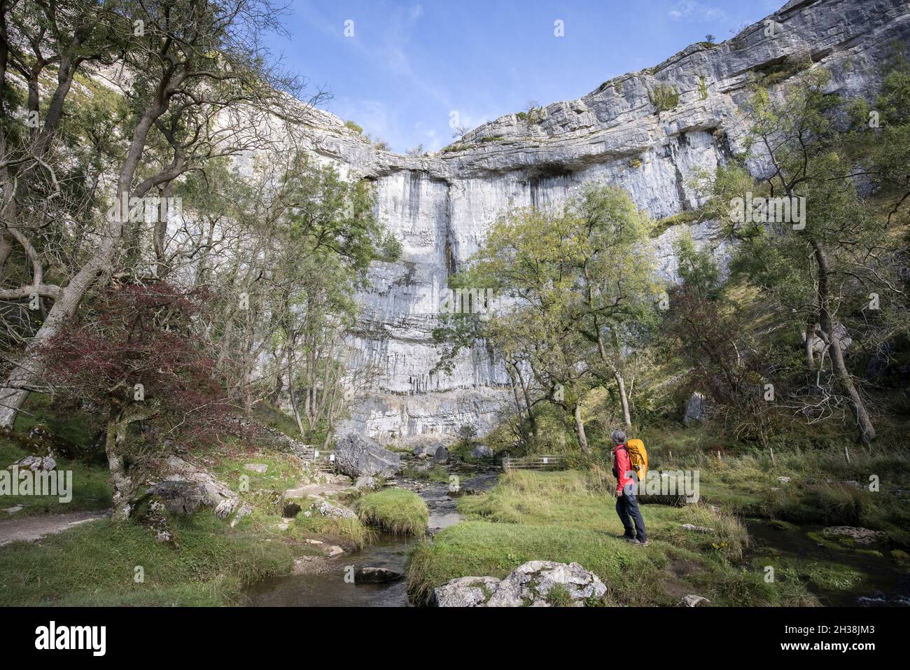 Malham Cove, Malham, Yorkshire Dales, England, UK Stock Photo - Alamy