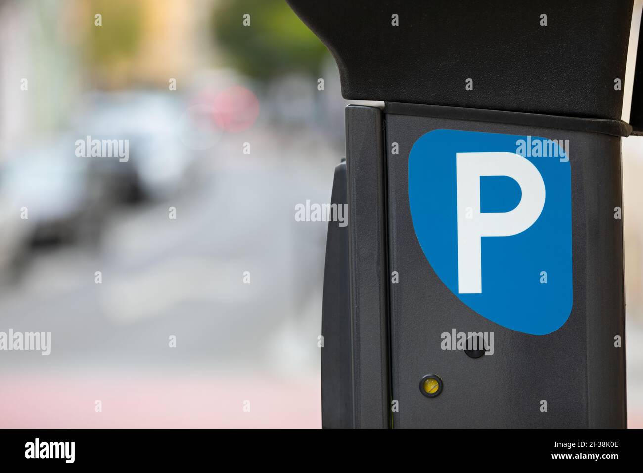 Close up picture of blue parking sign Stock Photo - Alamy