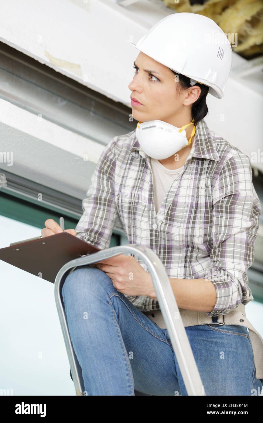 Evaluating job hi-res stock photography and images - Alamy