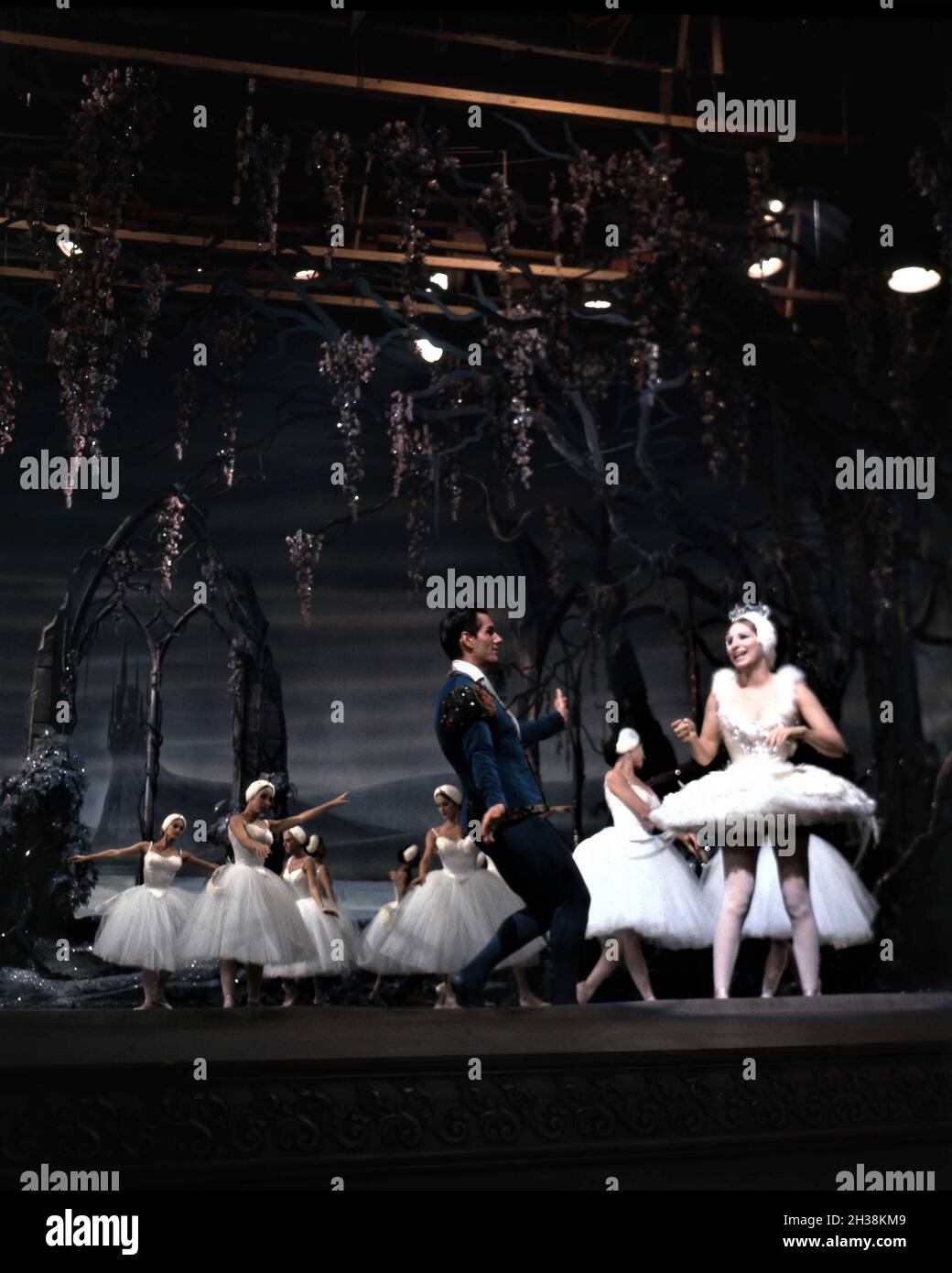 TOMMY RALL and BARBRA STREISAND as Fanny Brice on set candid with ...