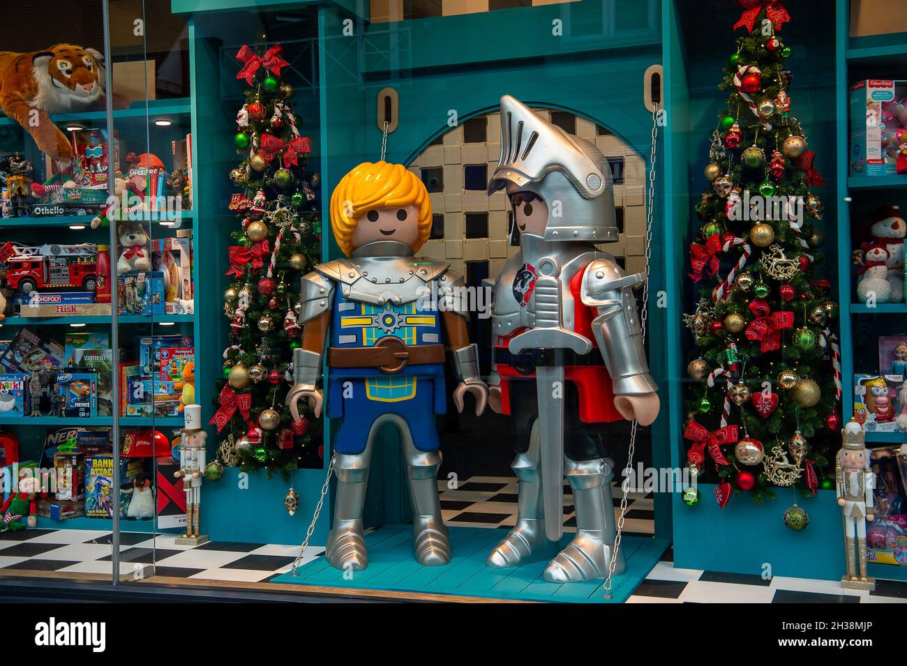 The window display of the daniel department store in windsor hi-res ...