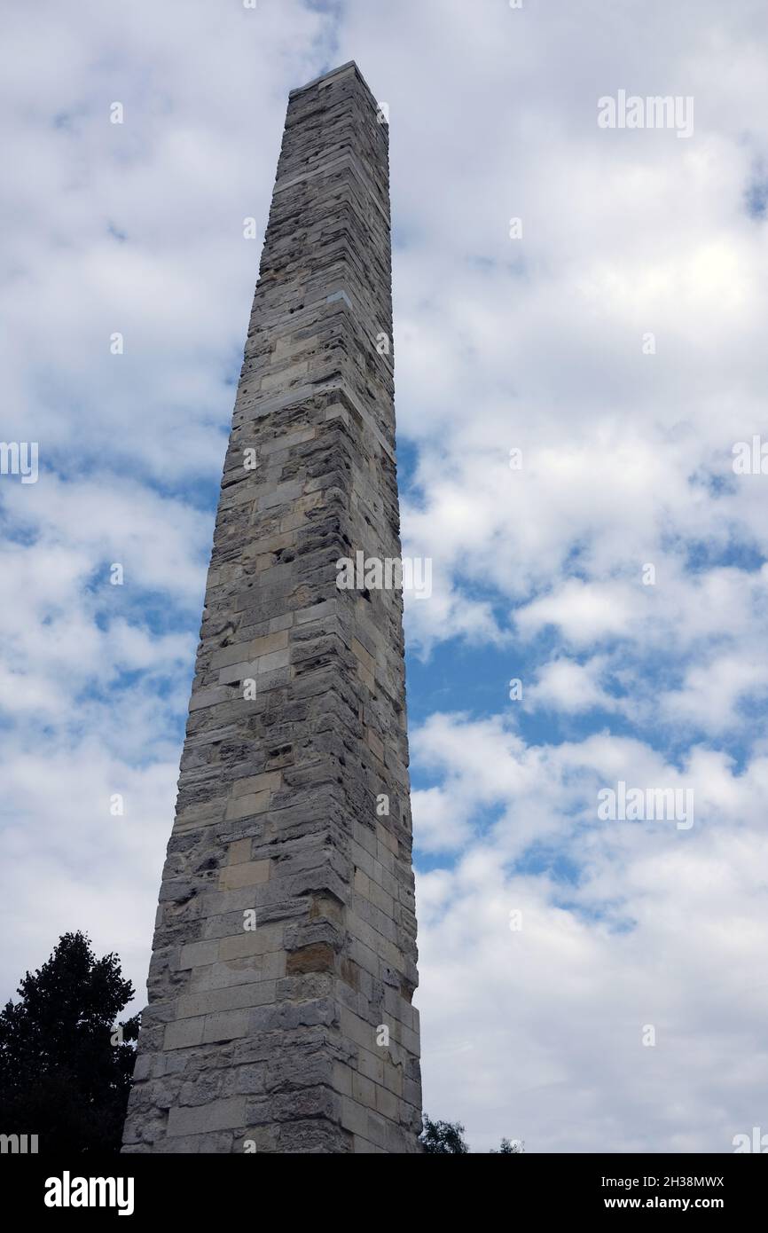 Walled obelisk sultanahmet square istanbul hi-res stock photography and ...