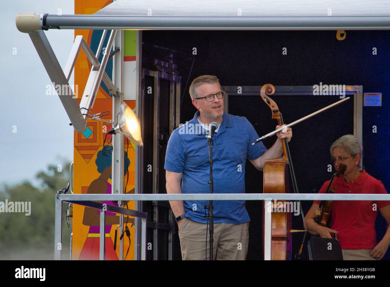 Piano man concert hi-res stock photography and images - Alamy