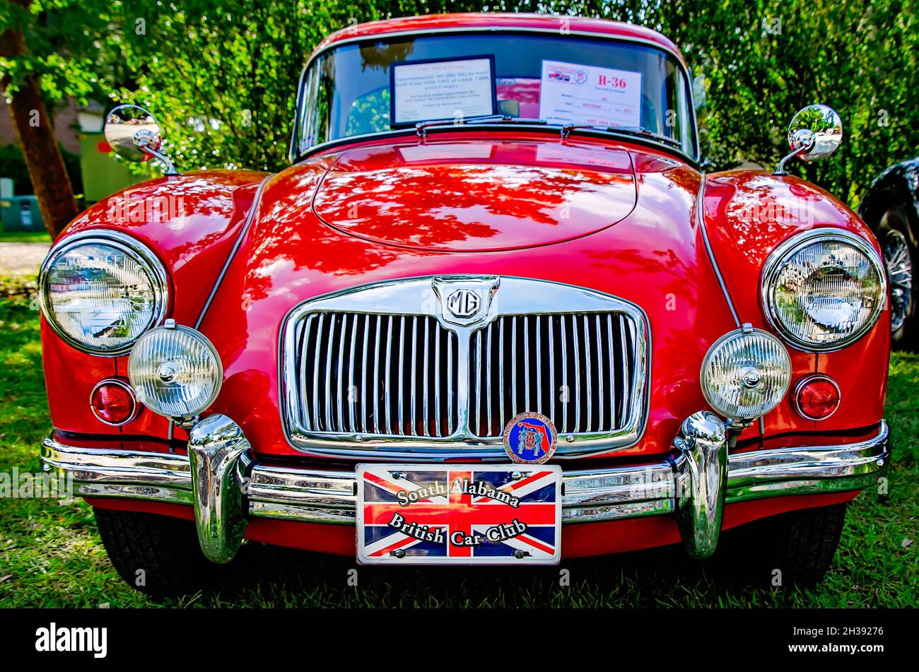 Mga hardtop hi-res stock photography and images - Alamy