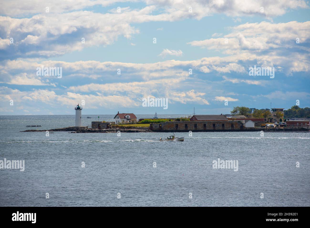 Portsmouth Harbor Lighthouse and Fort Constitution State Historic Site ...