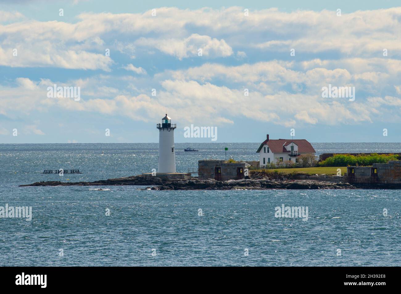 Portsmouth Harbor Lighthouse and Fort Constitution State Historic Site ...