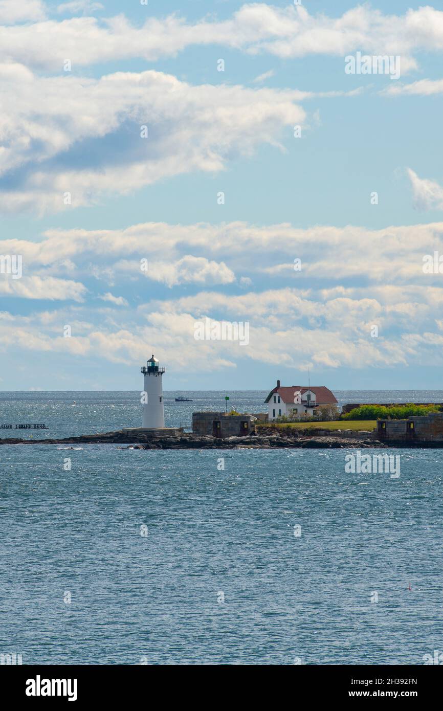 Portsmouth Harbor Lighthouse and Fort Constitution State Historic Site ...