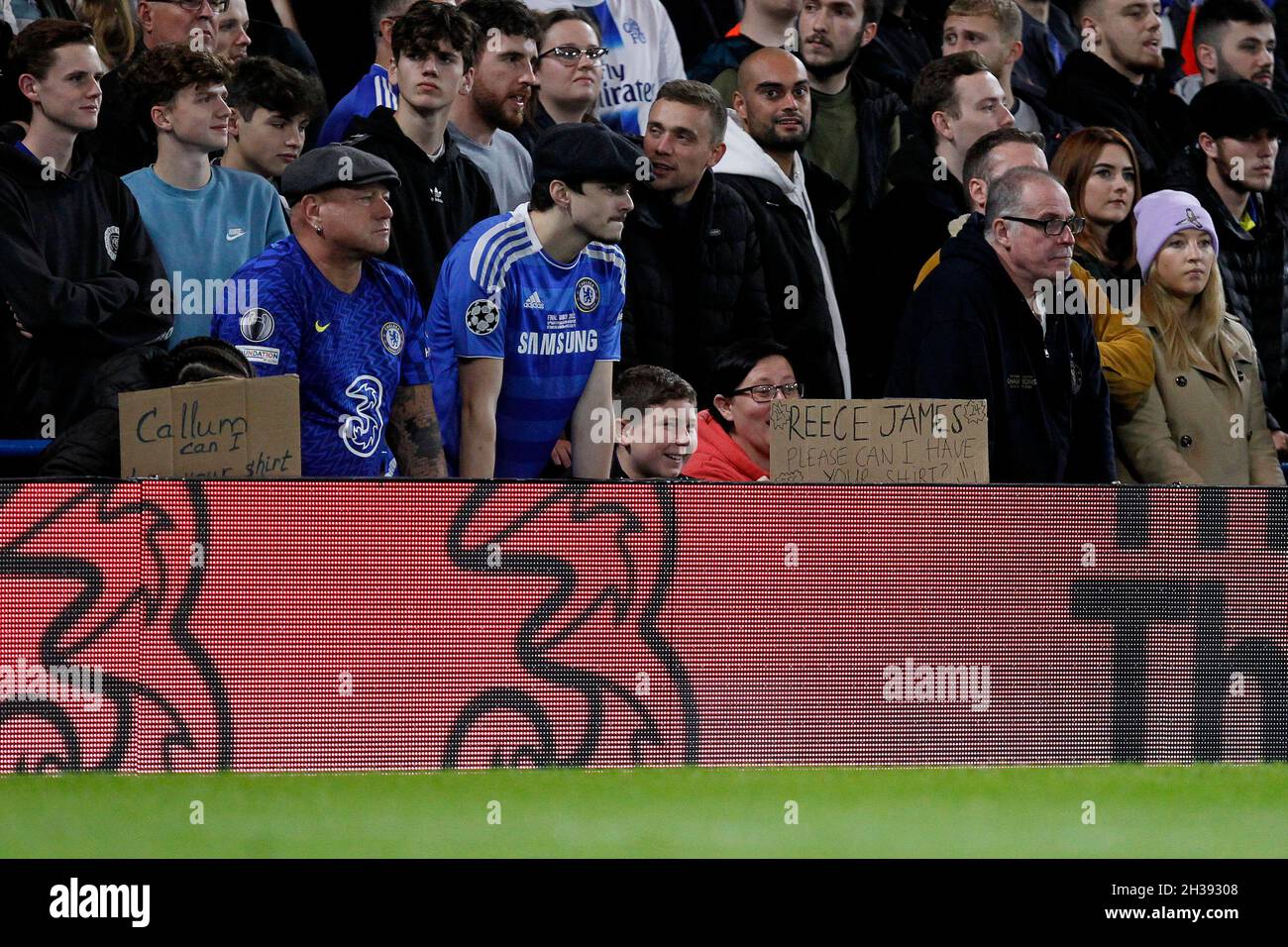 London, UK. 26th Oct, 2021. A hopeful Chelsea FC fan during the EFL ...