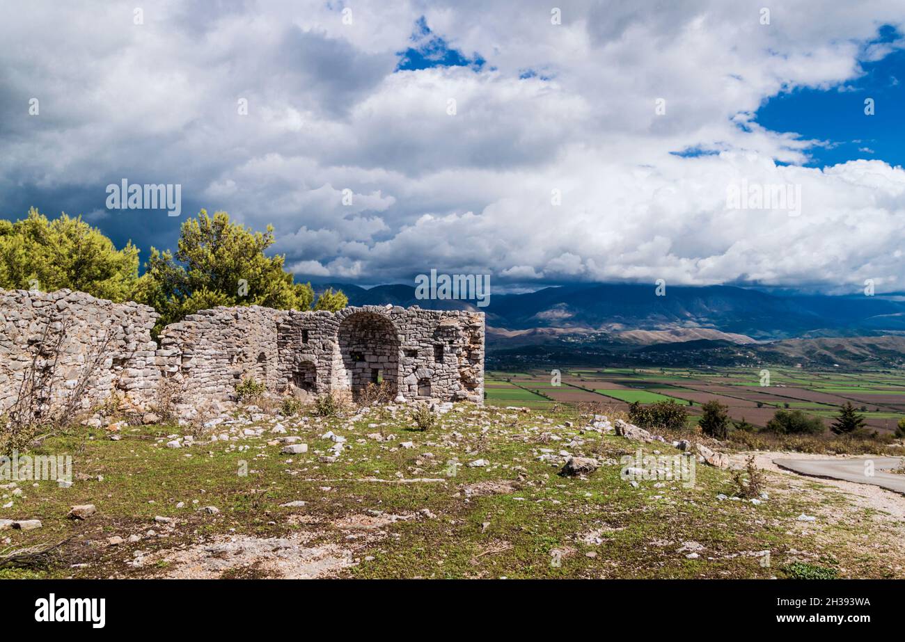 Lekursi Castle in Saranda, Albania Stock Photo - Alamy