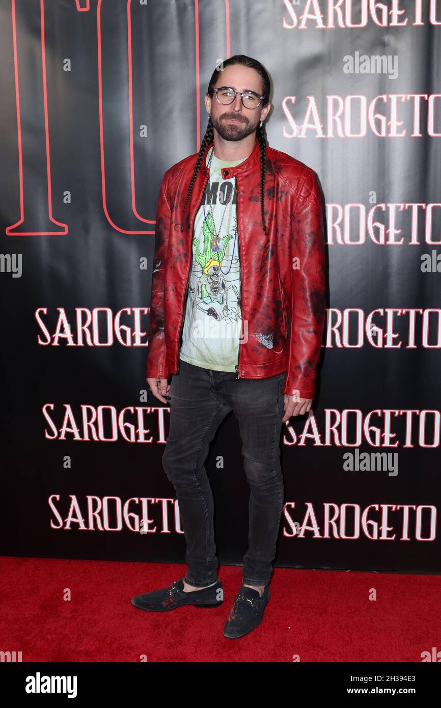 Newport Beach, California, USA. 23rd, October, 2021. Artist Travis ...