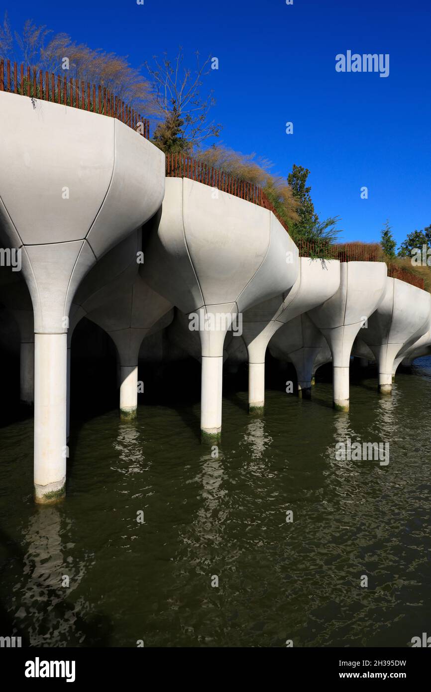Tulip shaped pillars hi-res stock photography and images - Alamy