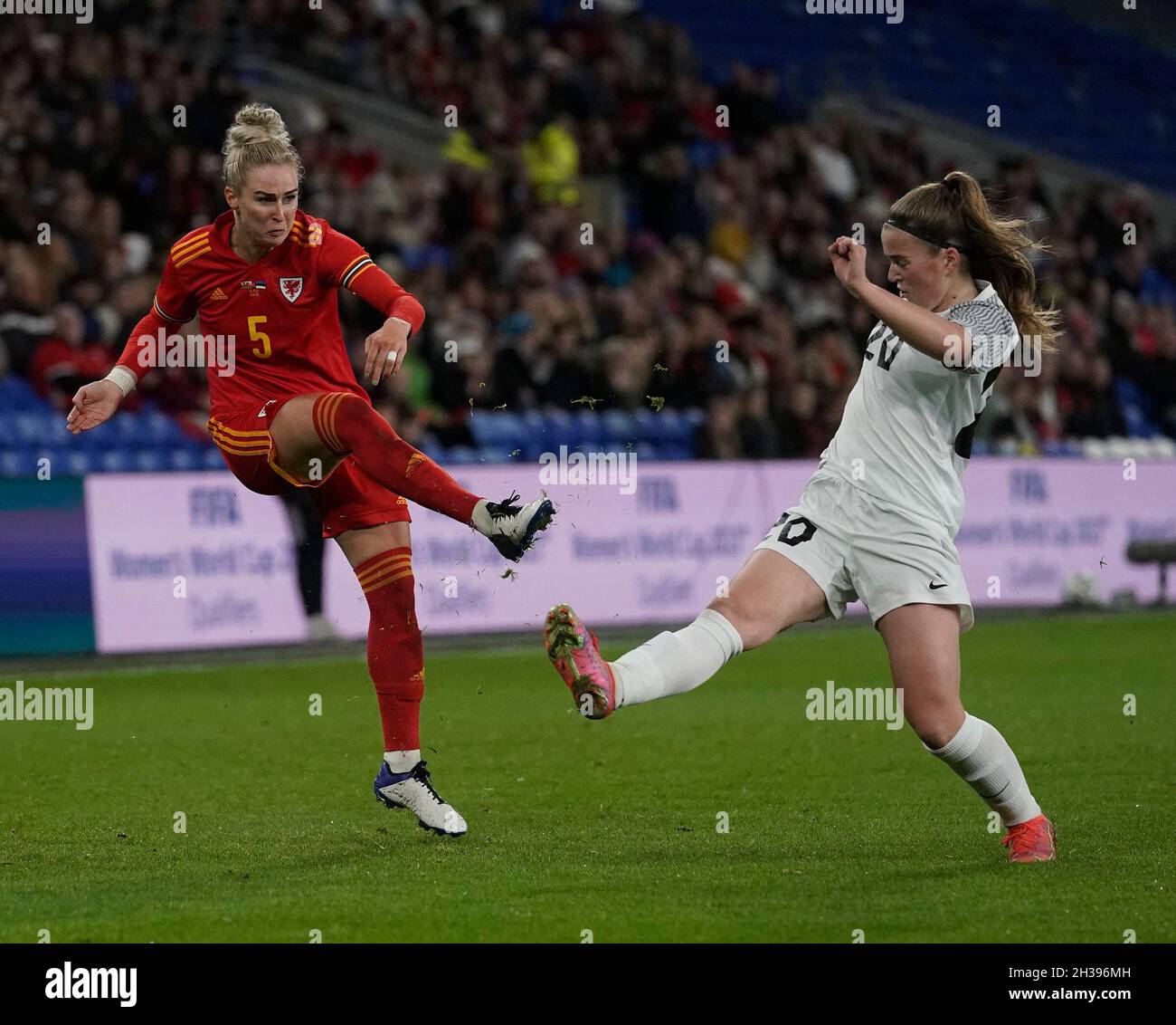 Cardiff, Wales, 26, October, 2021,Rhiannon Roberts (Wales) (L) Eva ...