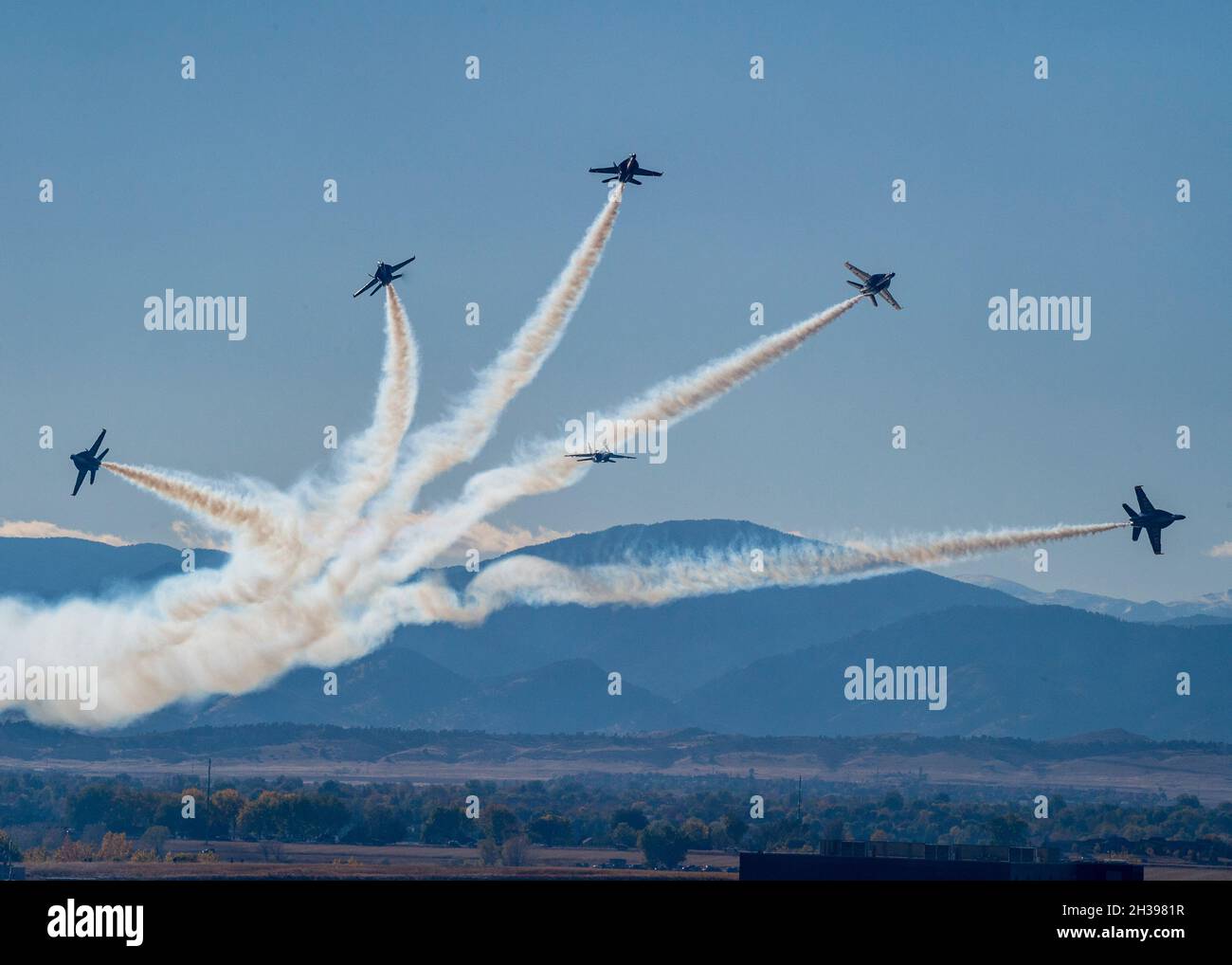 (U.S. Navy photo by Mass Communication Specialist 1st Class Bobby ...