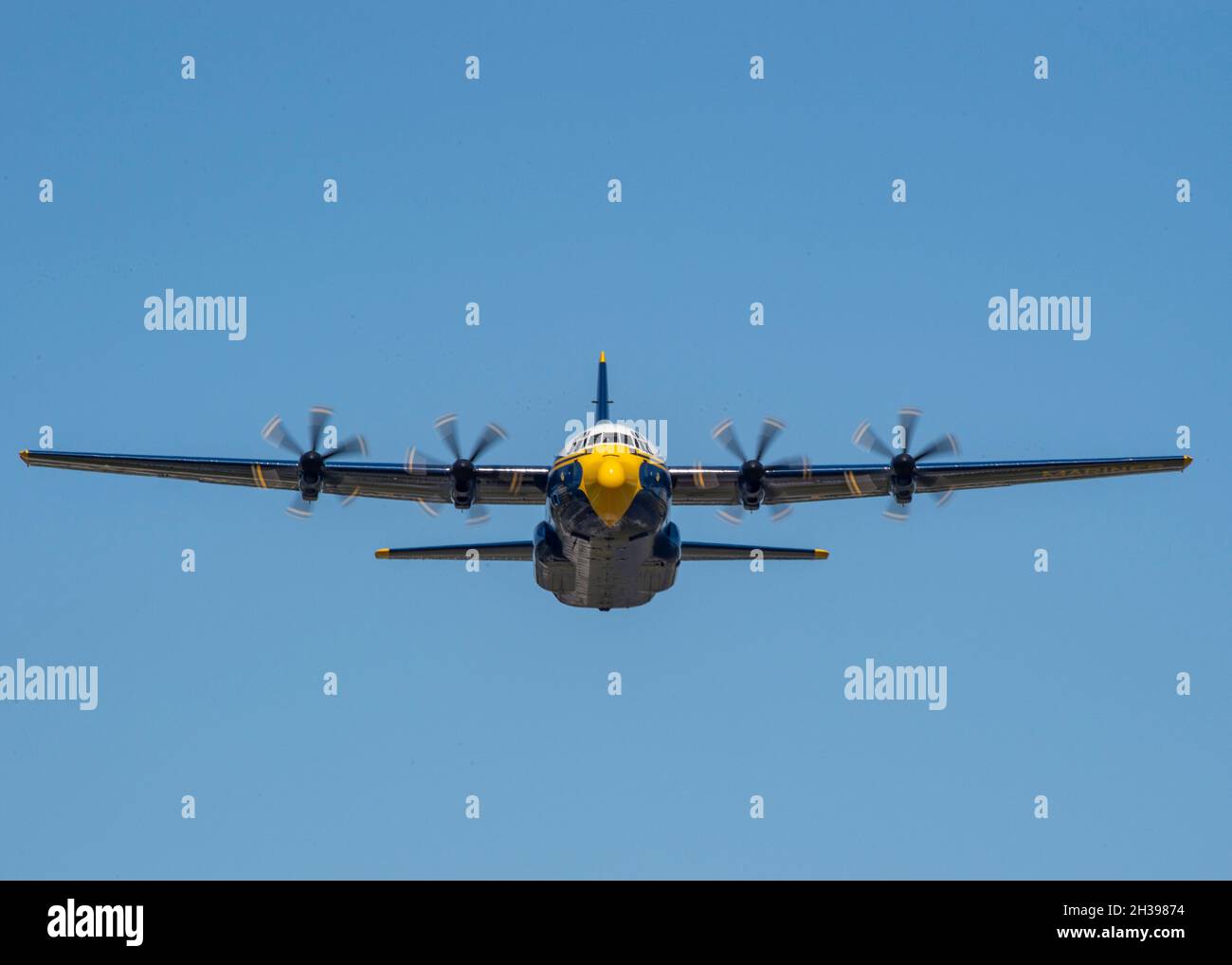 (U.S. Navy photo by Mass Communication Specialist 1st Class Bobby ...