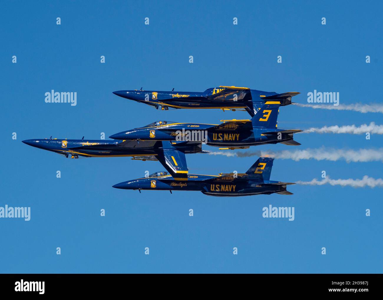 (U.S. Navy photo by Mass Communication Specialist 1st Class Bobby ...