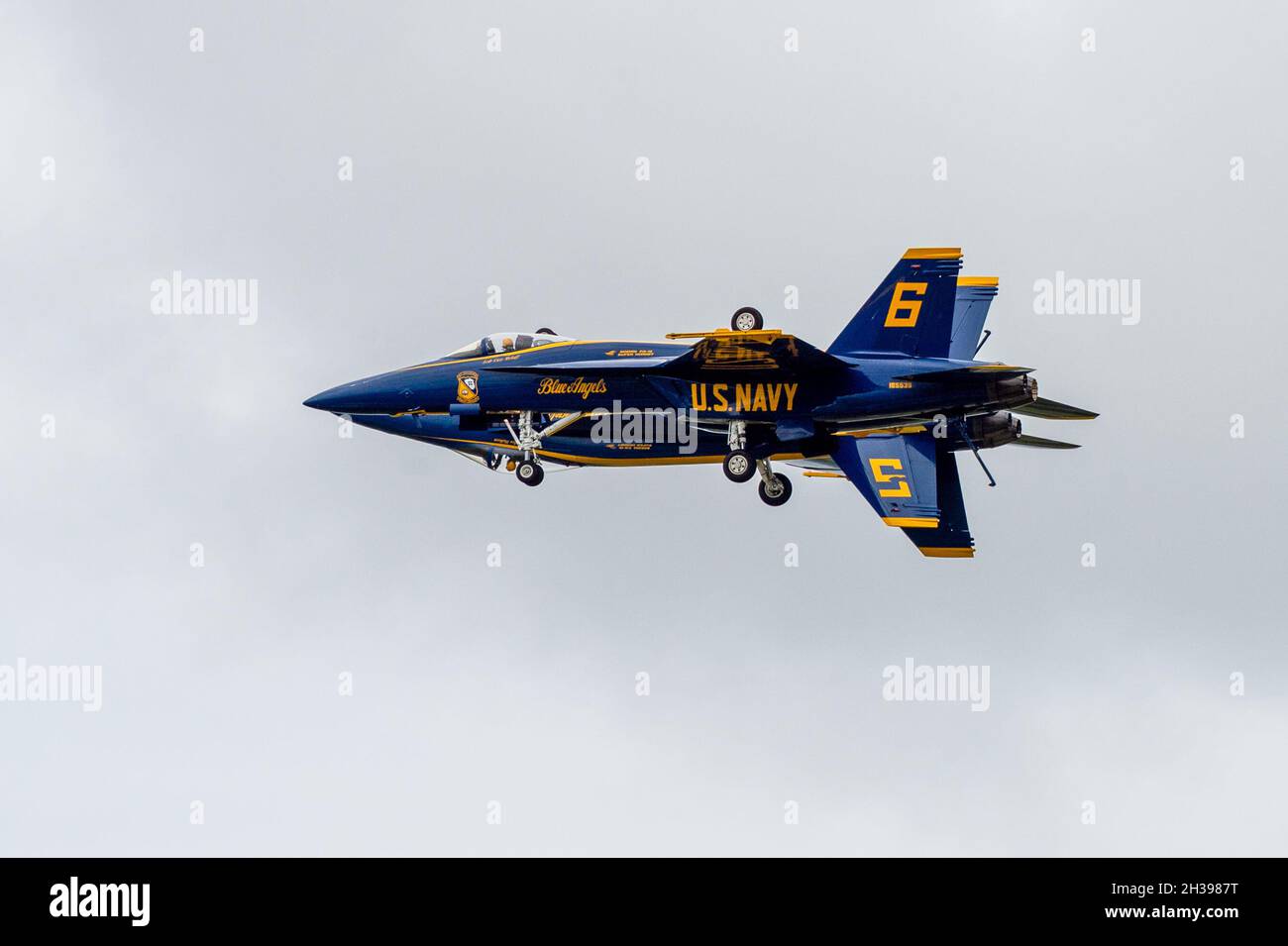 (U.S. Navy photo by Mass Communication Specialist 1st Class Bobby ...