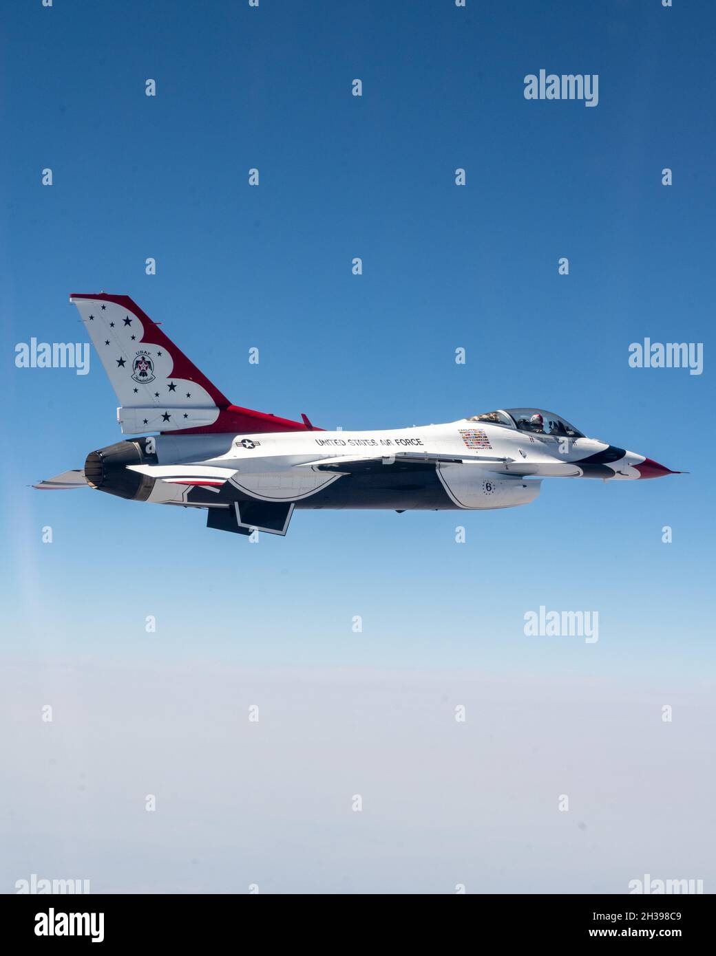 The United States Air Force Air Demonstration Squadron "Thunderbirds ...