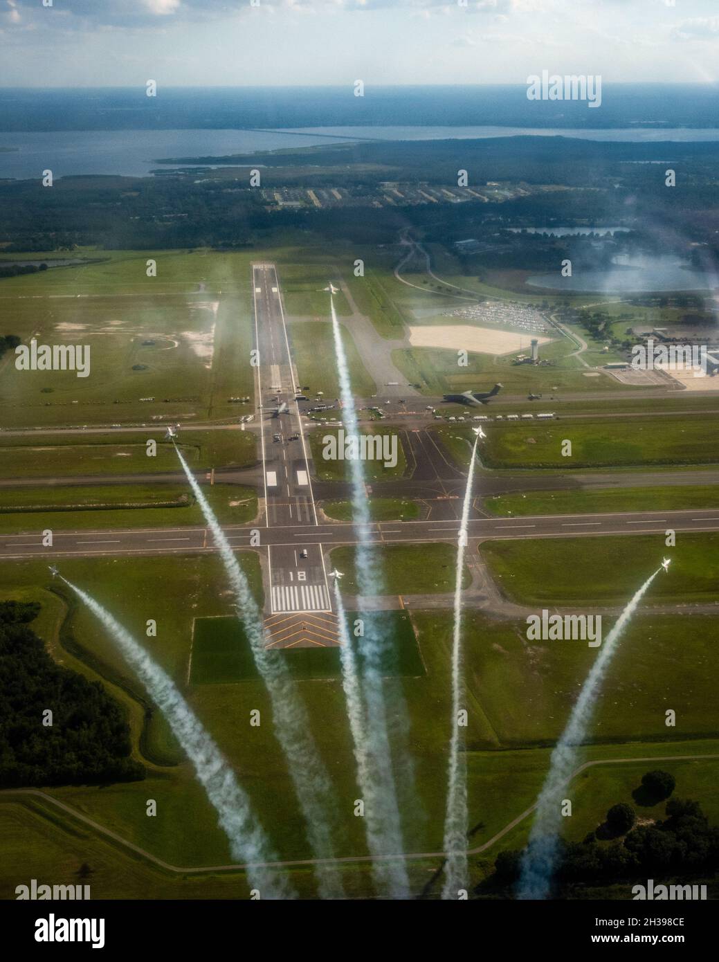 The United States Air Force Air Demonstration Squadron "Thunderbirds ...