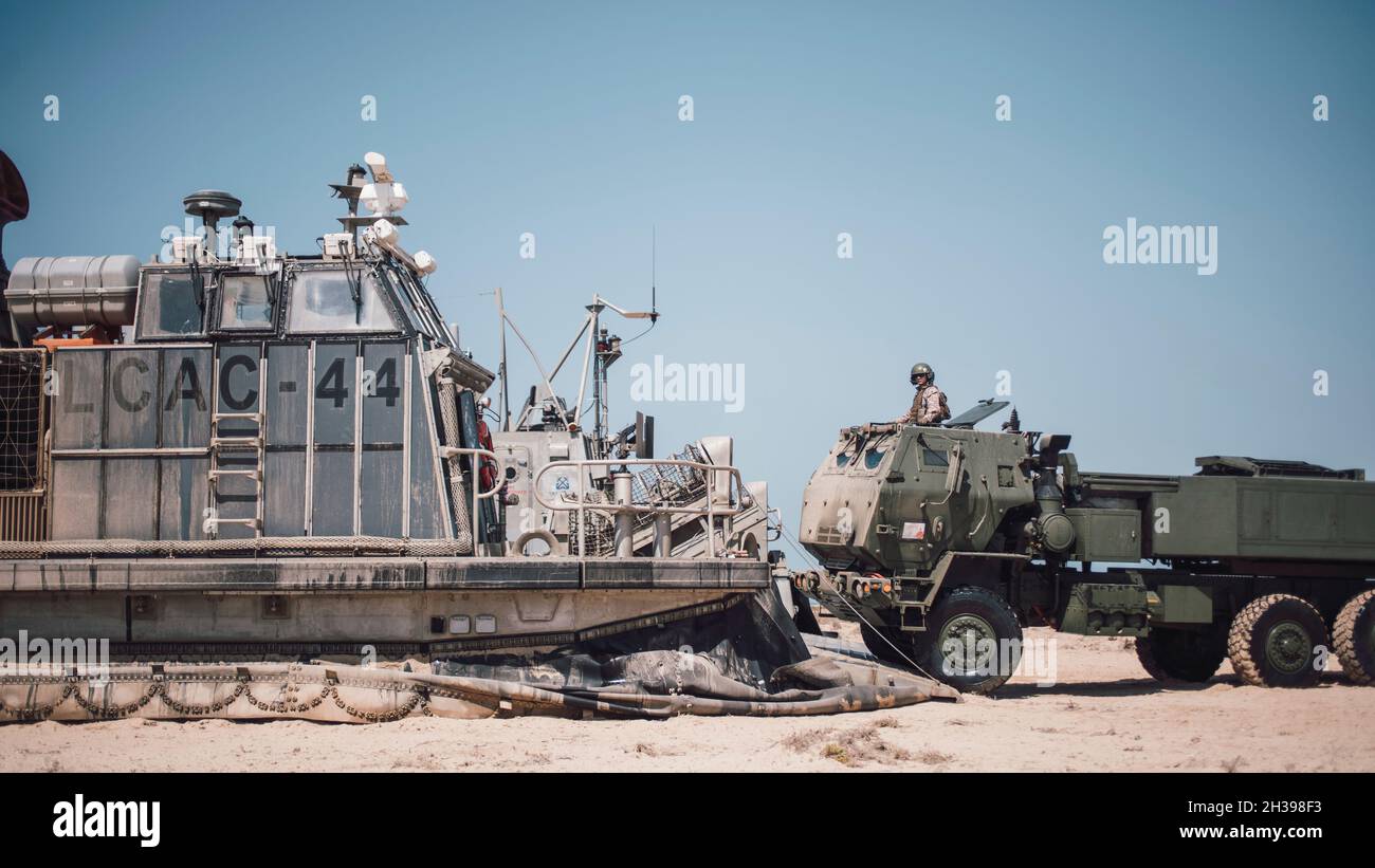 211020-M-HB658-2029 JAZIRAT AL GHURAB ISLAND, Saudi Arabia (Oct. 20 ...