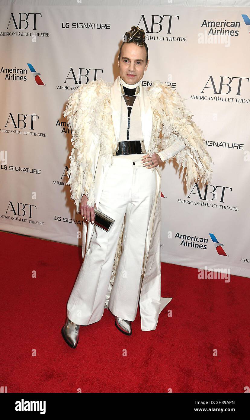 Jordan Roth attends the American Ballet Theatre's Fall Gala at the ...