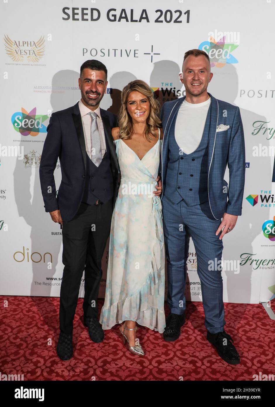 London, UK. 26th Oct, 2021. Gemma Oaten (center), Daniel Hatfield (left ...